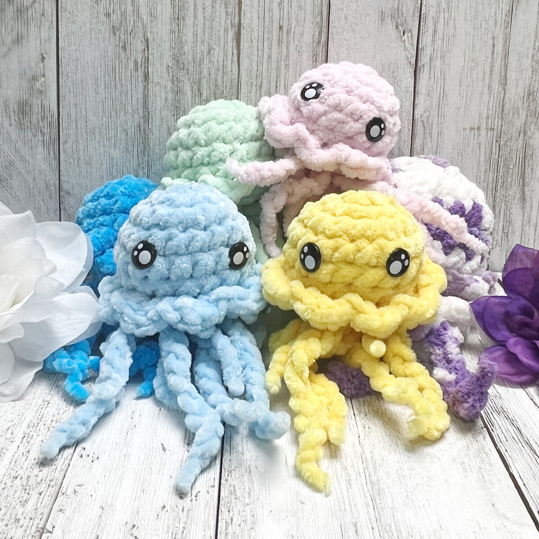 Crochet Plushes – Eclectic Scribbles